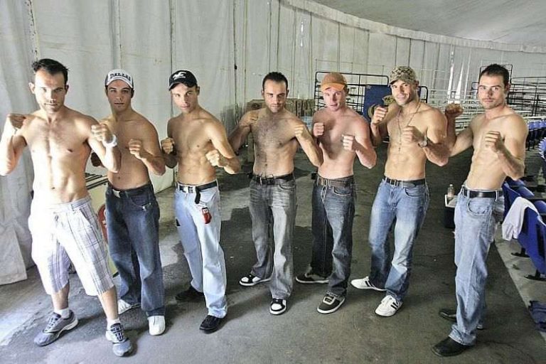 Meet Canelo Alvarez’s Family - Parents, Brothers, Wife, Kids - Sportszion