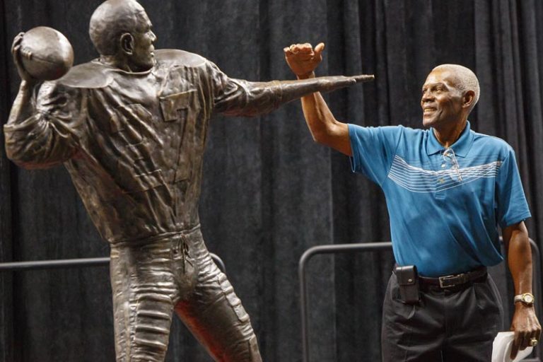 Marlin Briscoe: Family, Wife, Daughter, Cause of Death, Famous For, Net ...