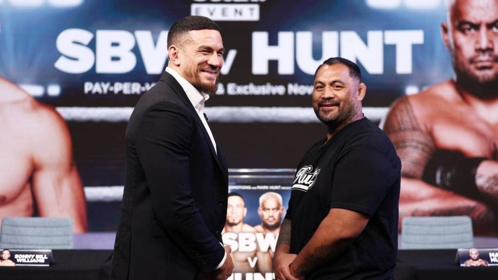 MMA legend Mark Hunt ends combat sports career by knocking out ...