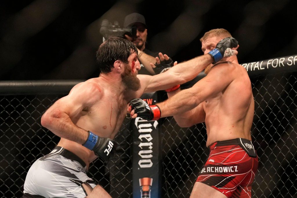 ‘Judges are drunk’ UFC fighters react to Jan Blachowicz vs Magomed ...