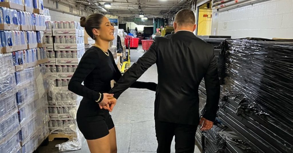 Who is Justin Gaethje girlfriend Sophia Romano? dating mystery solved ...
