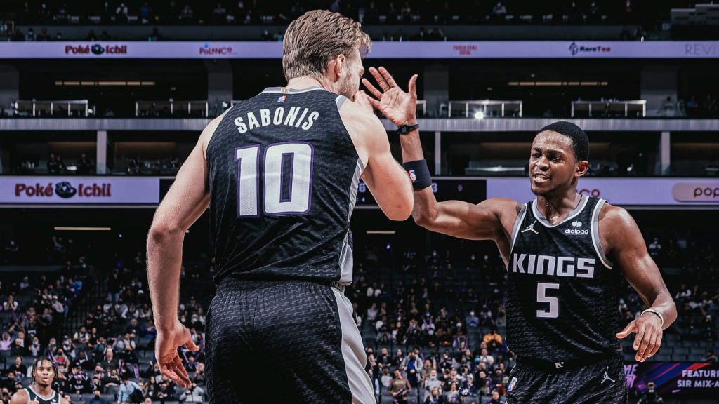 Domantas Sabonis injury update: Kings tear fans heart with star forward sustaining sternum ...