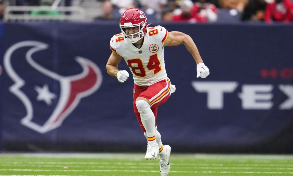 Patrick Mahomes’ Chiefs re-sign WR Justin Watson to lucrative 2-years ...