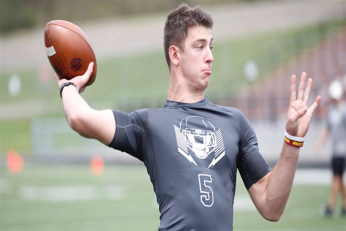 Minnesota Football reportedly offers $30,000 for QB in bowl game
