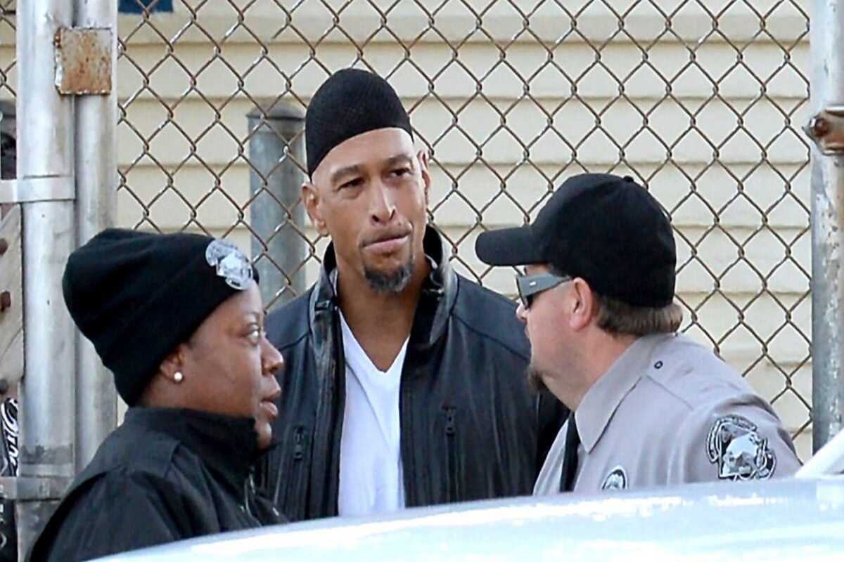 Ex-Panthers player Rae Carruth once hired a hitman to kill his pregnant ...