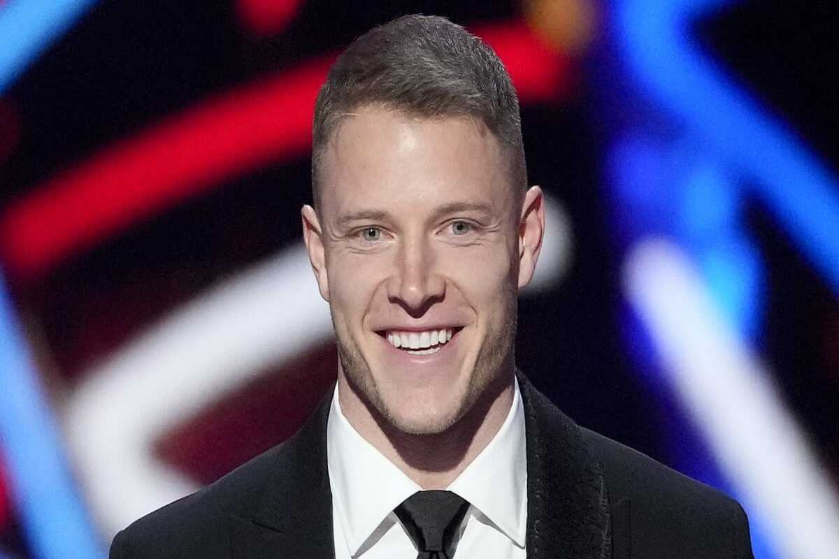 49ers RB Christian McCaffrey named 2023 NFL Offensive Player of the ... 49ers RB Christian McCaffrey named 2023 NFL Offensive Player of the ...